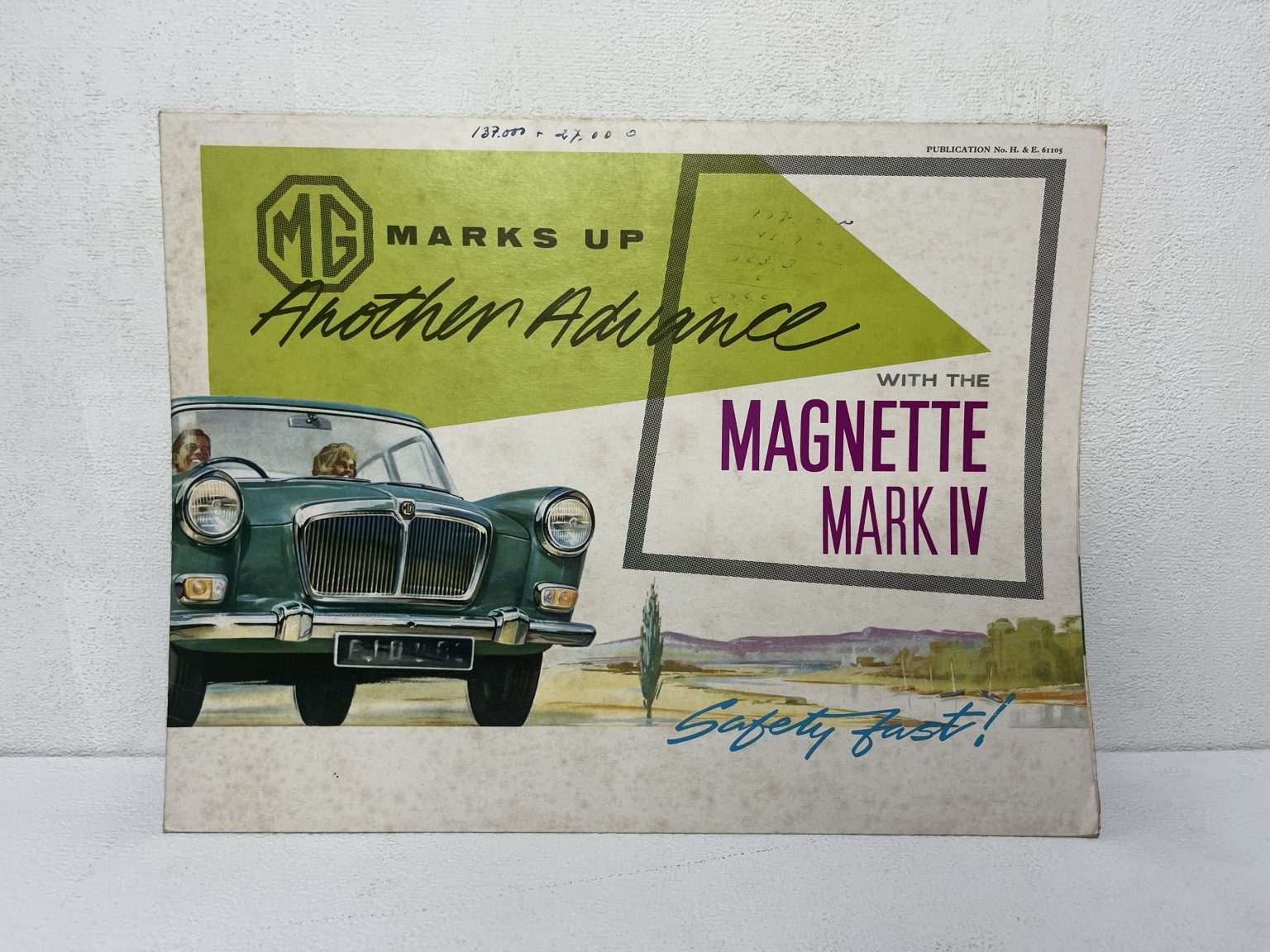 Tríptico de epoca del MG Magnette Mark IV Inglaterra 1961 - Galería de ...